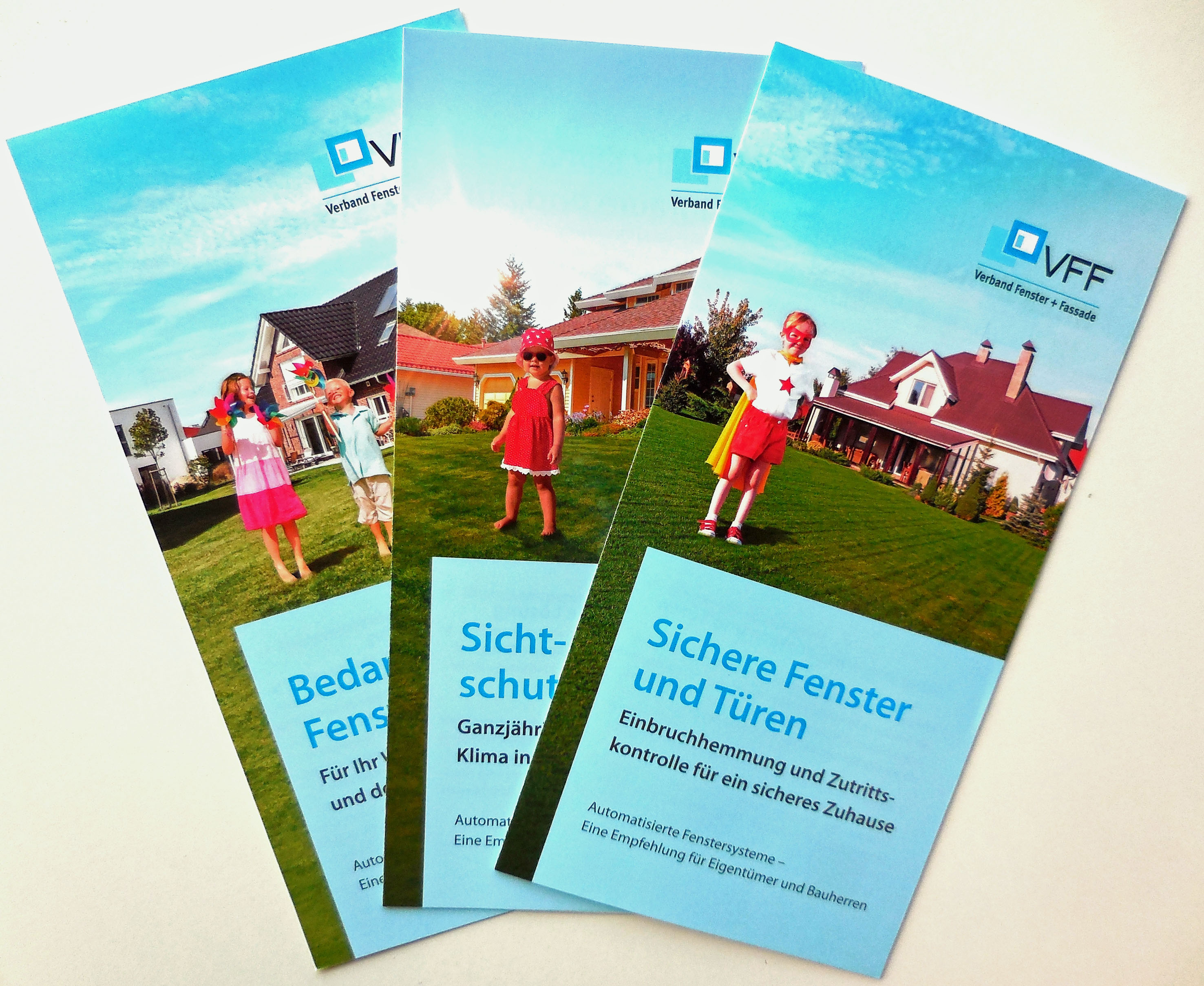 Dreiteilige Flyer-Reihe zum Thema Automation