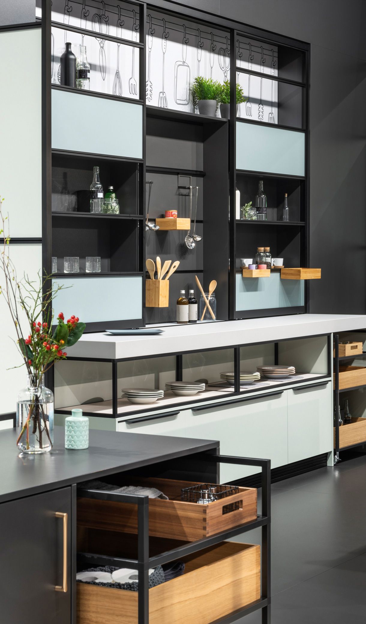 Perfekt organisiert hinter den Fronten & an der Spüle